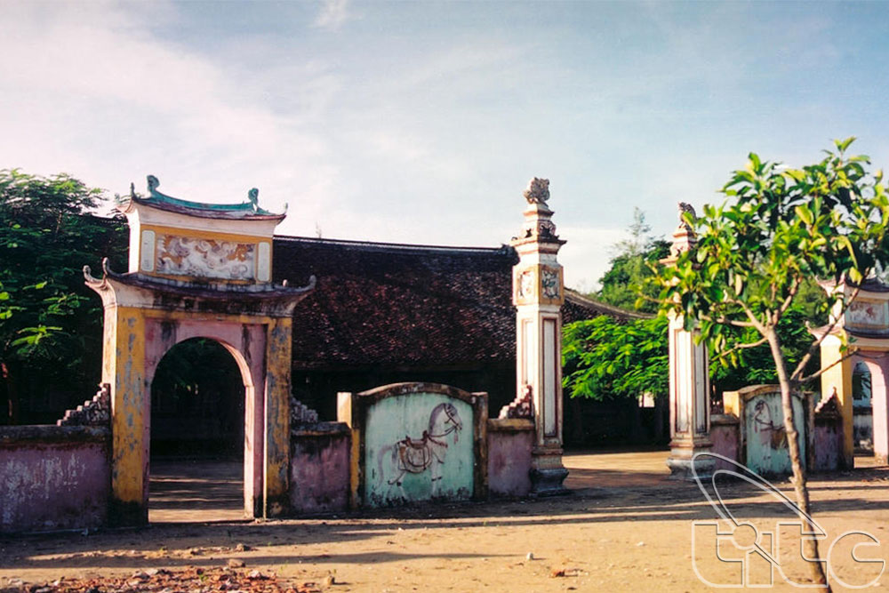 Đền Trà Cổ – Đền Thiên Hậu Thánh Mẫu [Khám Phá Vẻ Đẹp]